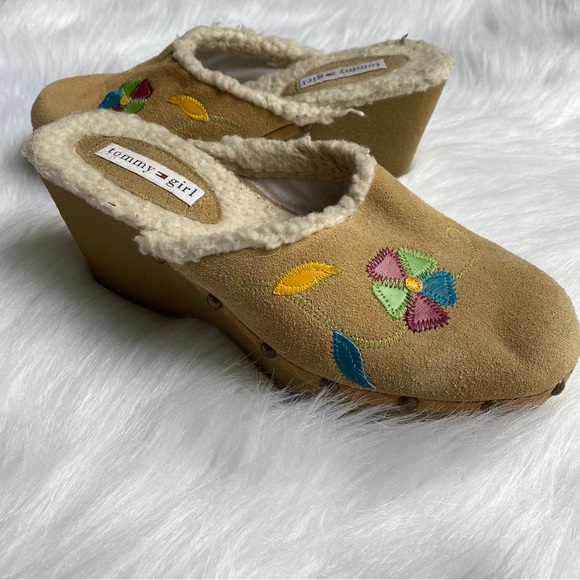 Tommy Hilfiger | Shoes | Vintage Tommy Hilfiger Floral Embroidered ...
